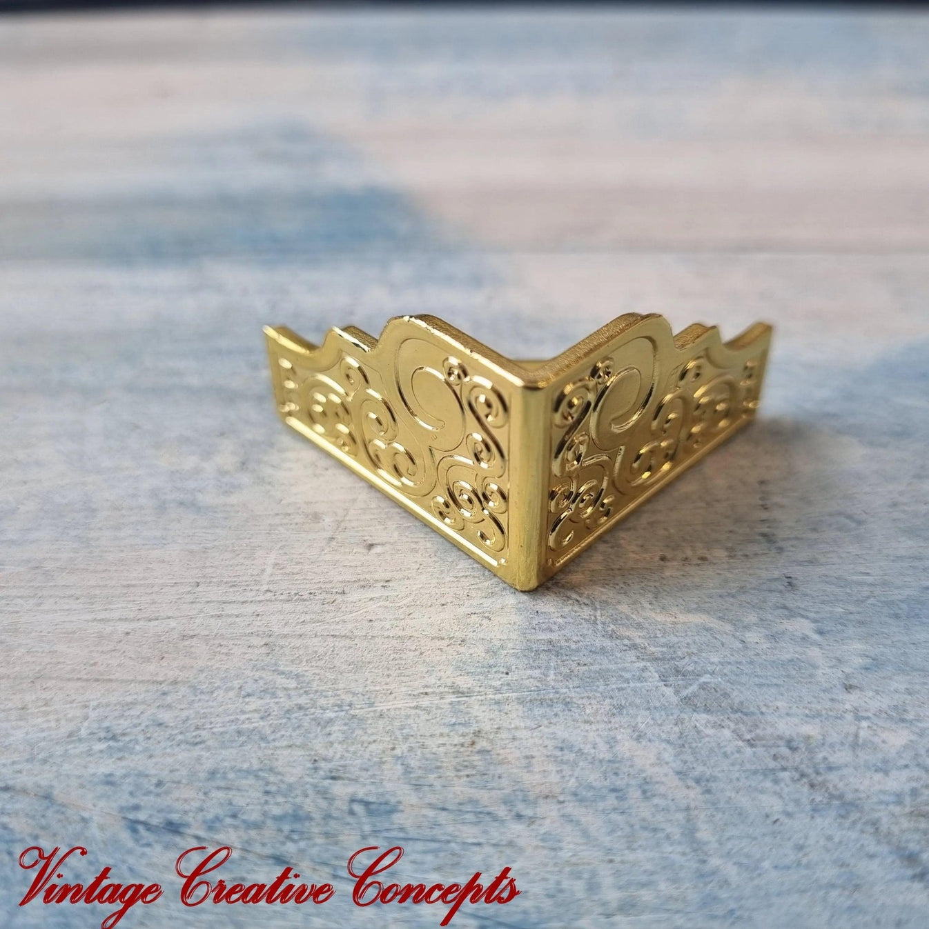 Gold Box Corners Feet Set - Plastic Accessories for Enhanced Support